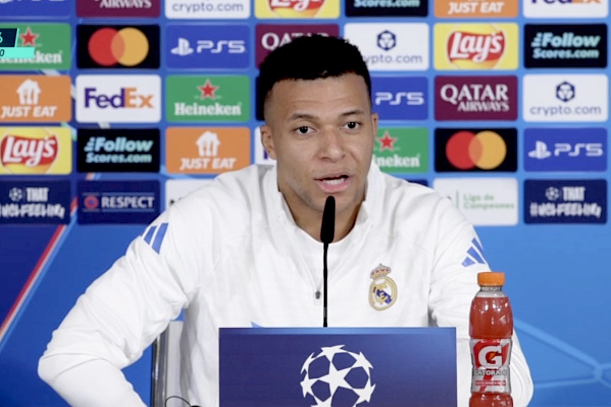 Mbappé défend Vinicius : "Ça ne m'a pas plu, il faut siffler tout le monde"